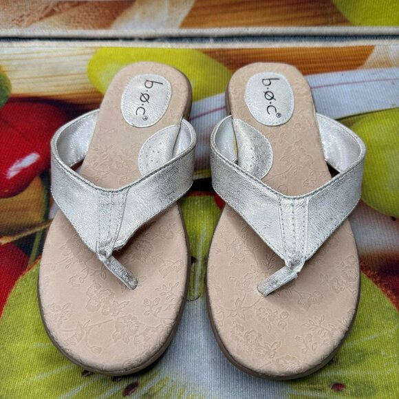 b.o.c. | Shoes | Boc Womens 7m Metallic Silver Flip Flops With Floral ...